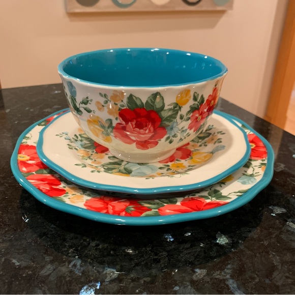 The Pioneer Woman | Dining | The Pioneer Women 3 Pc Set Dinner Luncheon ...